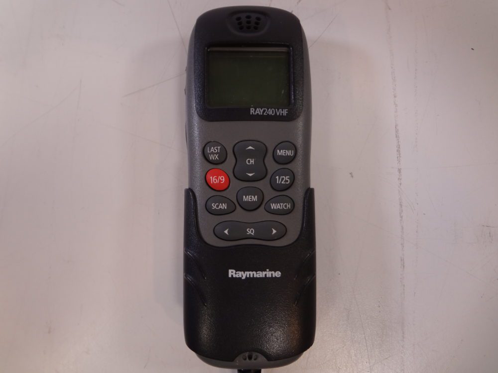 Raymarine RAY240E VHF Radio Transceiver Unit w/ Power Cord & Speaker ...