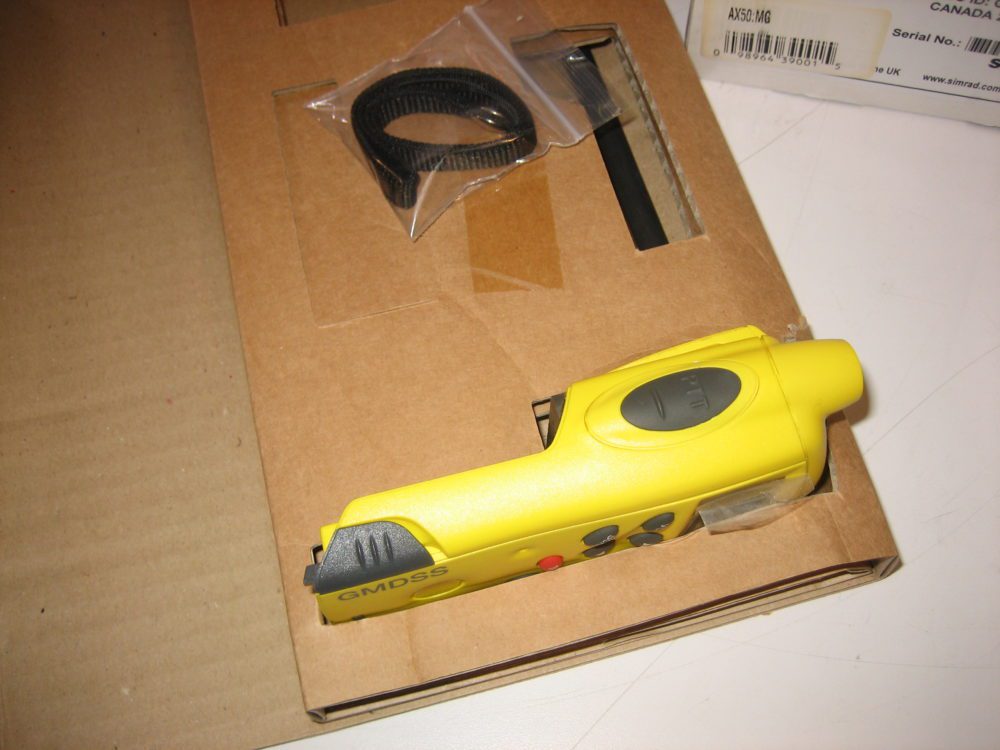 Simrad AXIS 50 Handheld GMDSS VHF Radio **CORE & ANTENNA ONLY** - Max ...