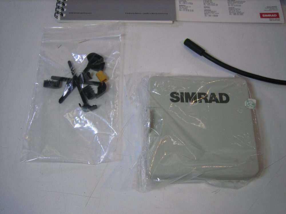 Simrad IS20 - PN: 22096655 - Compass Display Fully Tested W/Orig Box ...