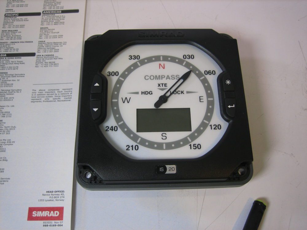 Simrad IS20 - PN: 22096655 - Compass Display Fully Tested W/Orig Box ...