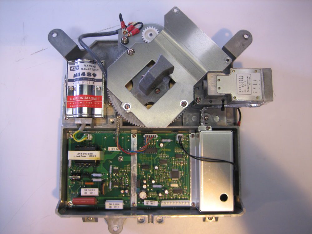 Simrad RB-714A RA772UA 2KW Transceiver For RF717A Displays - PARTS OR ...