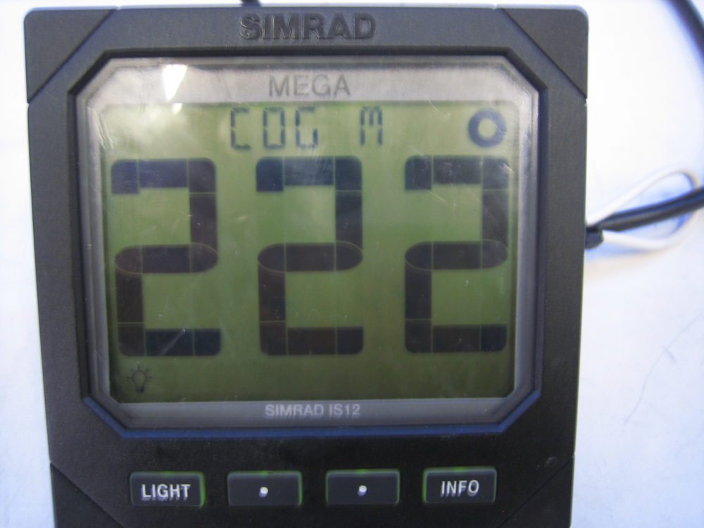 Simrad IS12 / E04156 - Mega Display - Great Condition! - Max Marine ...