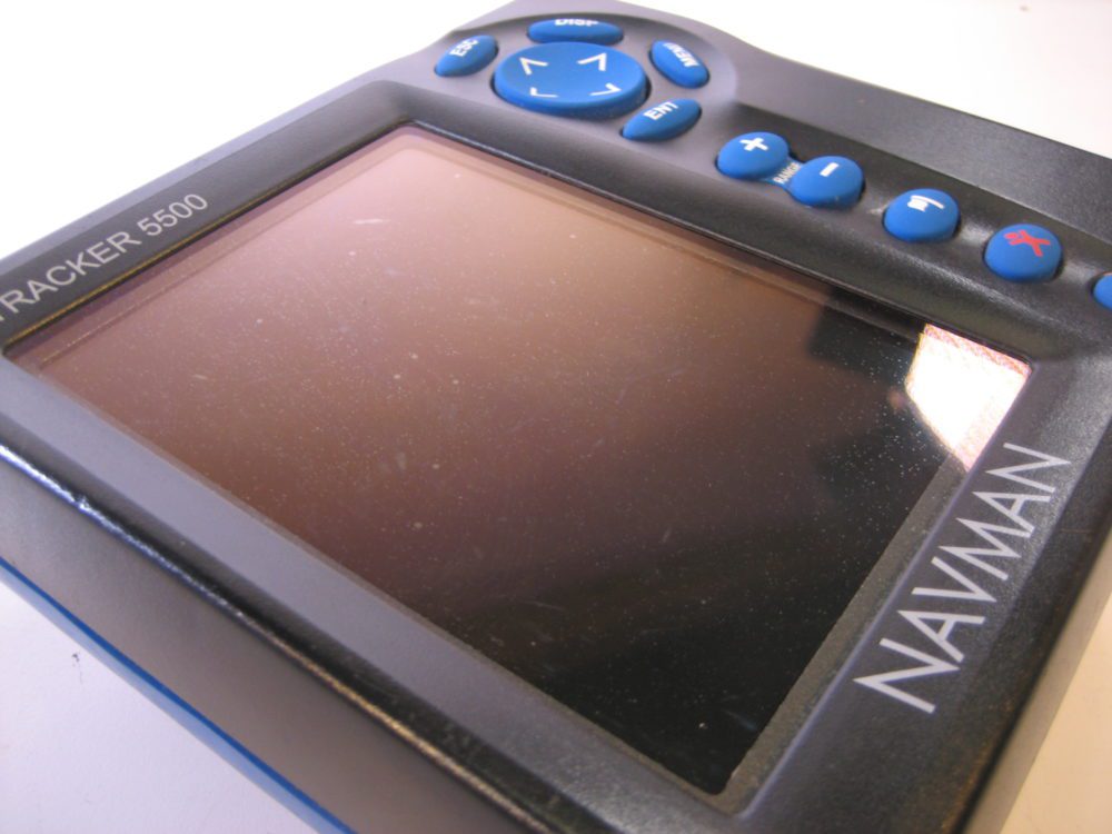 Navman Tracker 5500i Head Unit - NO GPS Fix - PARTS REPAIR - Max Marine ...