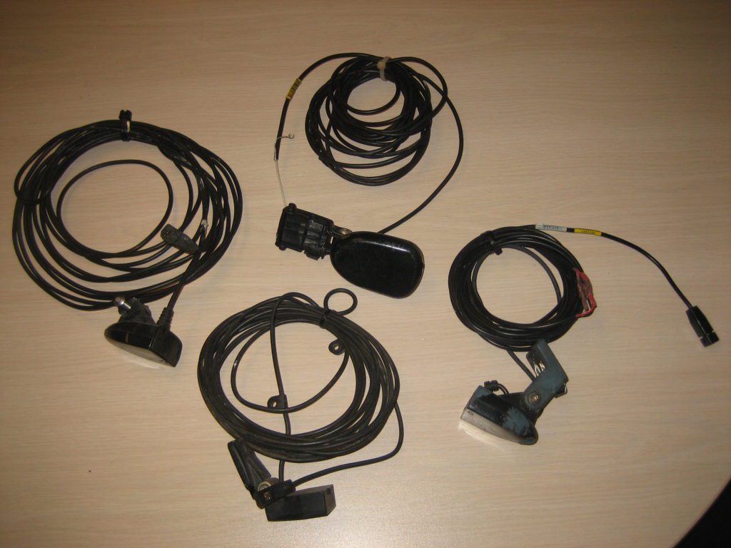 Humminbird *LOT OF 4* Transducers XNT 9 20 T XT 6 20 Transom Mount ...