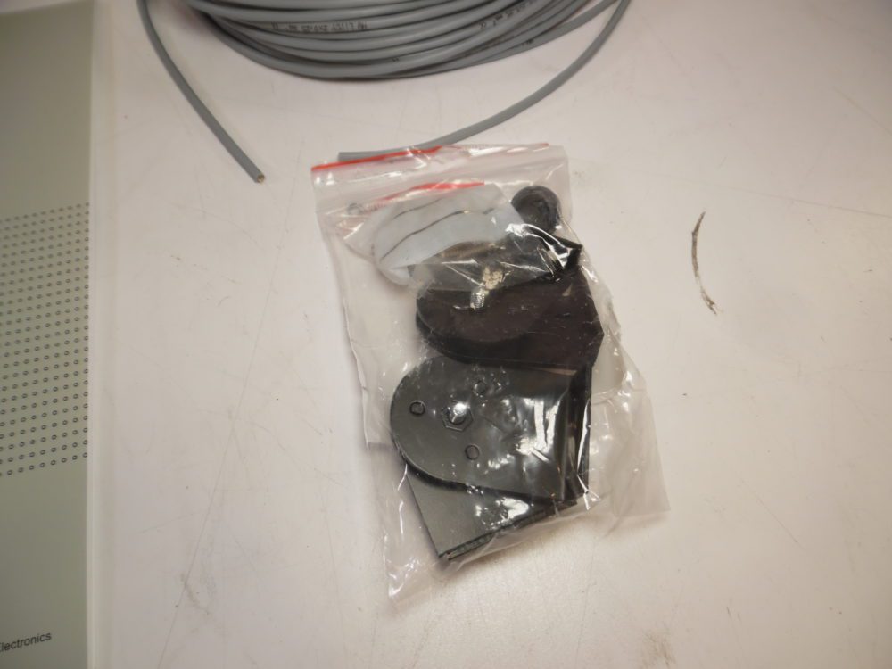 Simrad Rudder Indicator RI35 MK2 22084024 W/ Cable + Install Kit - NEW ...