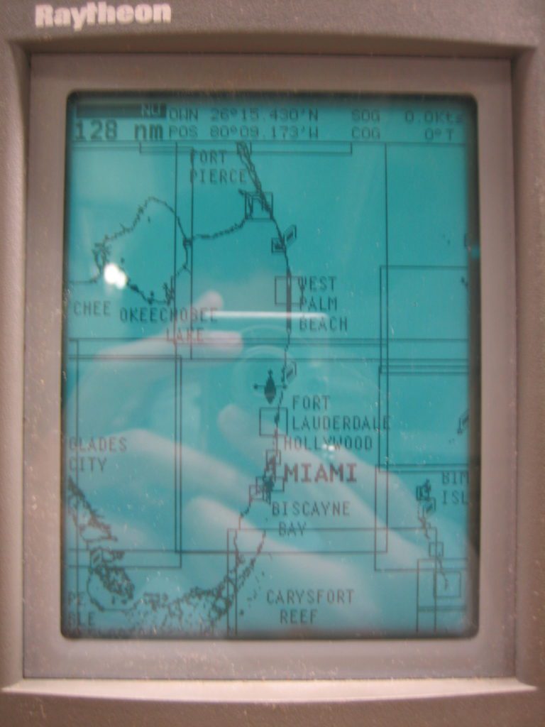 Raymarine Raytheon RC425 RayChart Chartplotter Display - Tested - Max ...