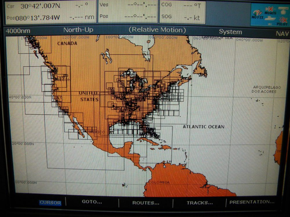 Navionics Gold CF Chart Card All USA & Northern Bahamas - CF/1XG 2GB ...