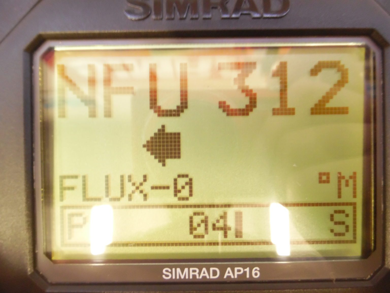 Simrad AP16 Autopilot Control Head 22087399 in Excel. Condition - 90 ...