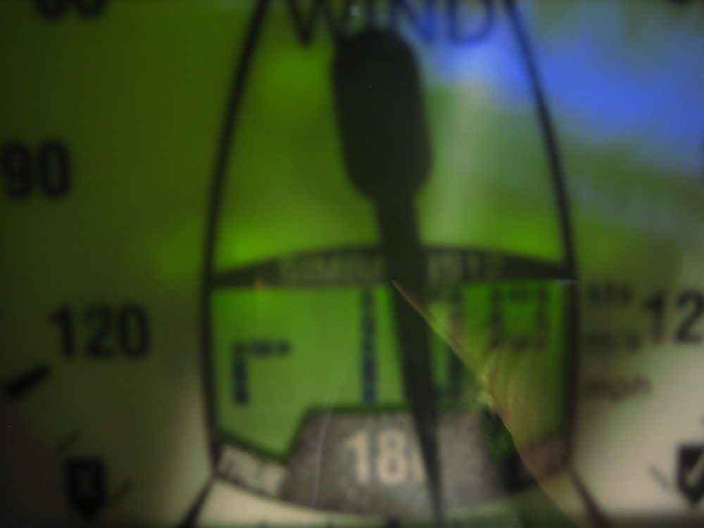 Simrad IS12 - E03897 - Wind Display - Good Condition! - Max Marine ...