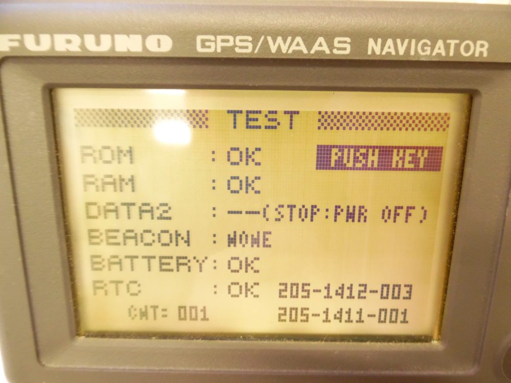 Furuno GP-32 GPS / WAAS Navigator Display w/ Bracket - Great Condition ...