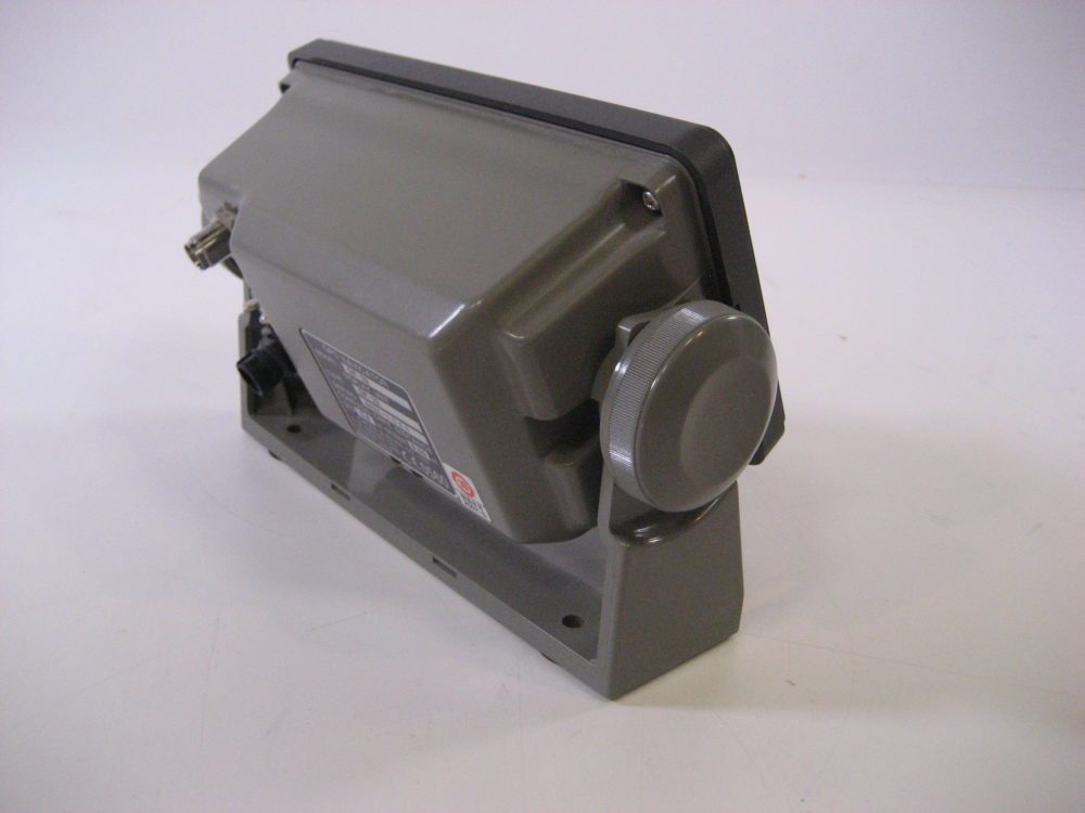 Furuno GP-32 GPS / WAAS Navigator Display w/ Bracket - Great Condition ...