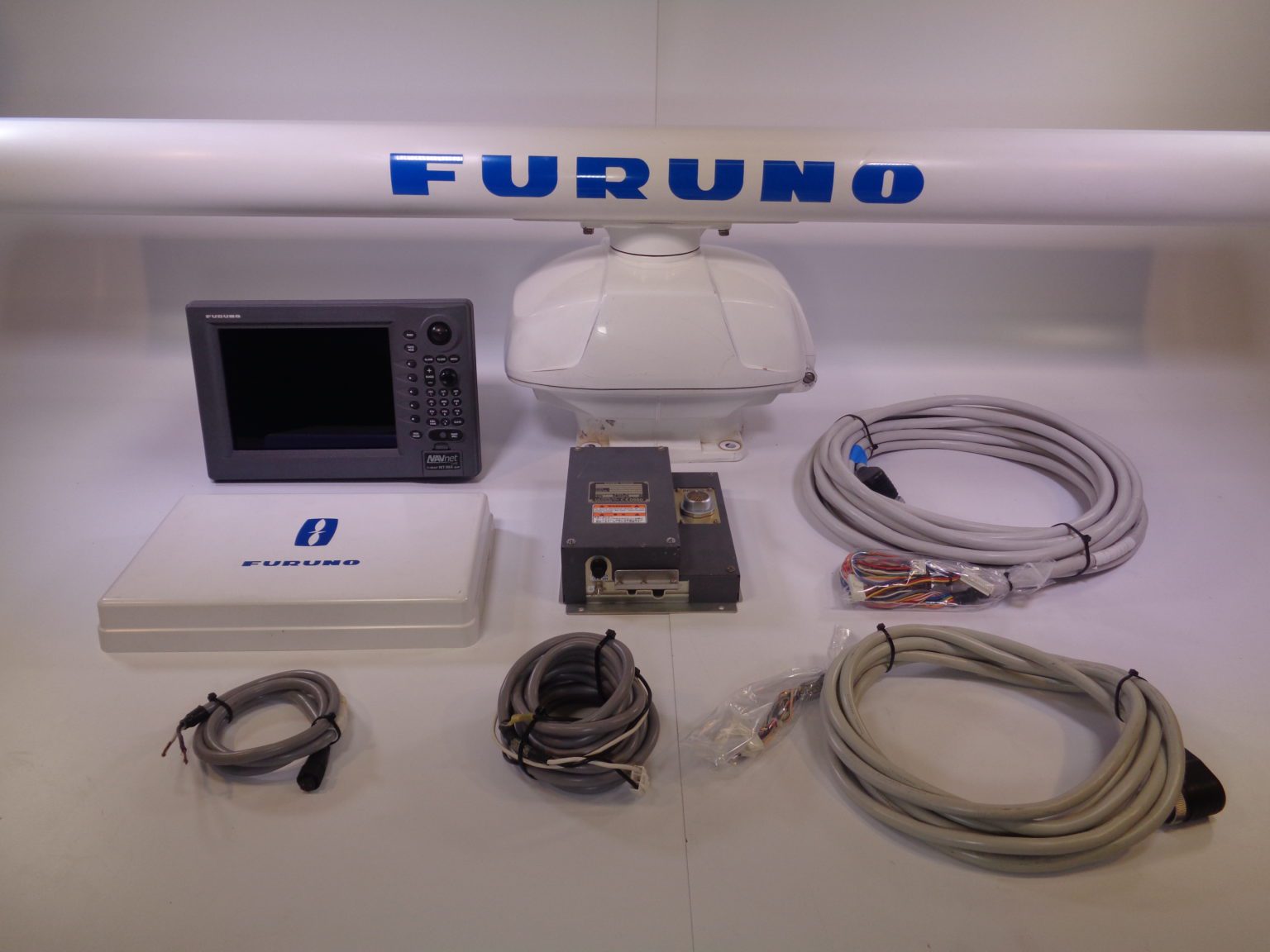 Furuno Navnet VX2 C-MAP 1954C/NT 12KW 6' Open Array Radar System ...