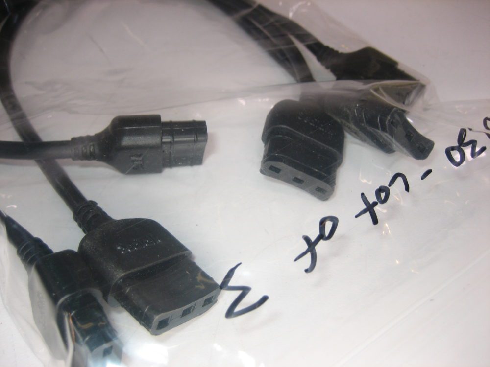 Raymarine Raytheon 12'' 3-Pin Seatalk Interconnect Cable - 4001-138-A ...