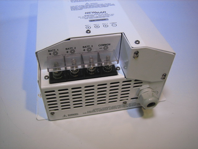 NEWMAR PhaseThree PT-24-45U 24V 45 Amp Smart Battery Charger 115/230V ...