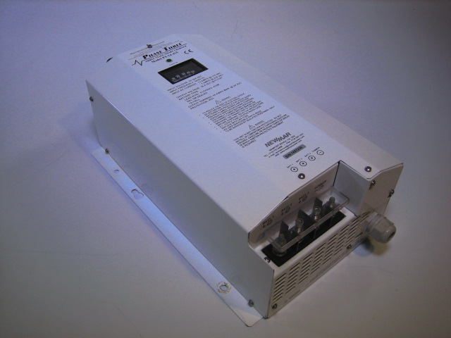 NEWMAR PhaseThree PT-24-45U 24V 45 Amp Smart Battery Charger 115/230V ...