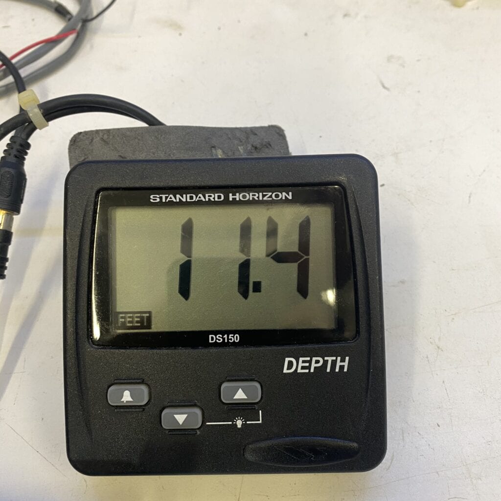 Standard Horizon Digital Depth Sounder DS150 BENCH TESTED - Rebuilt LCD ...