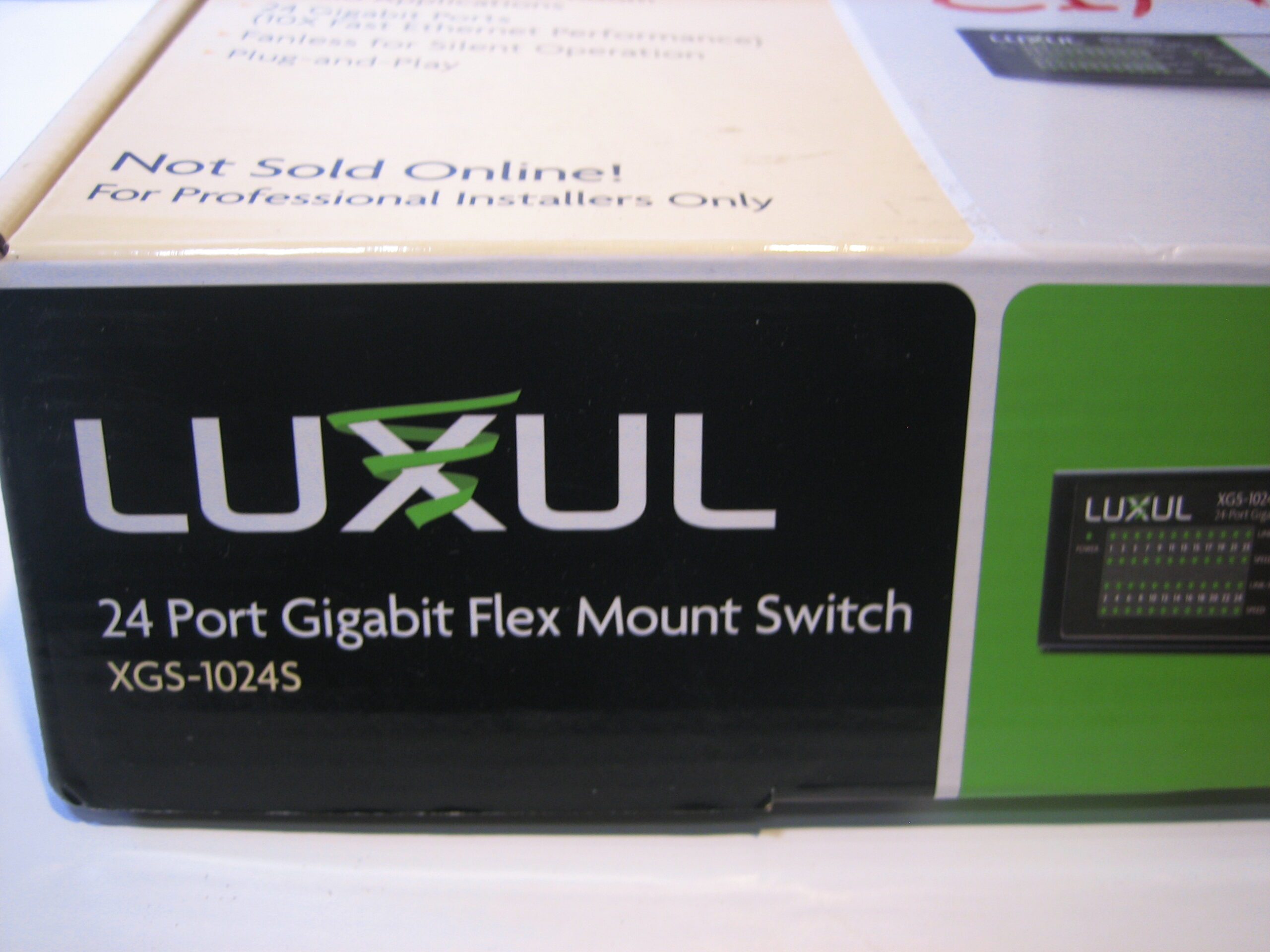 Luxul XGS-1024S 24 Port Gigabit Flex Mount Switch - Tested/Working ...