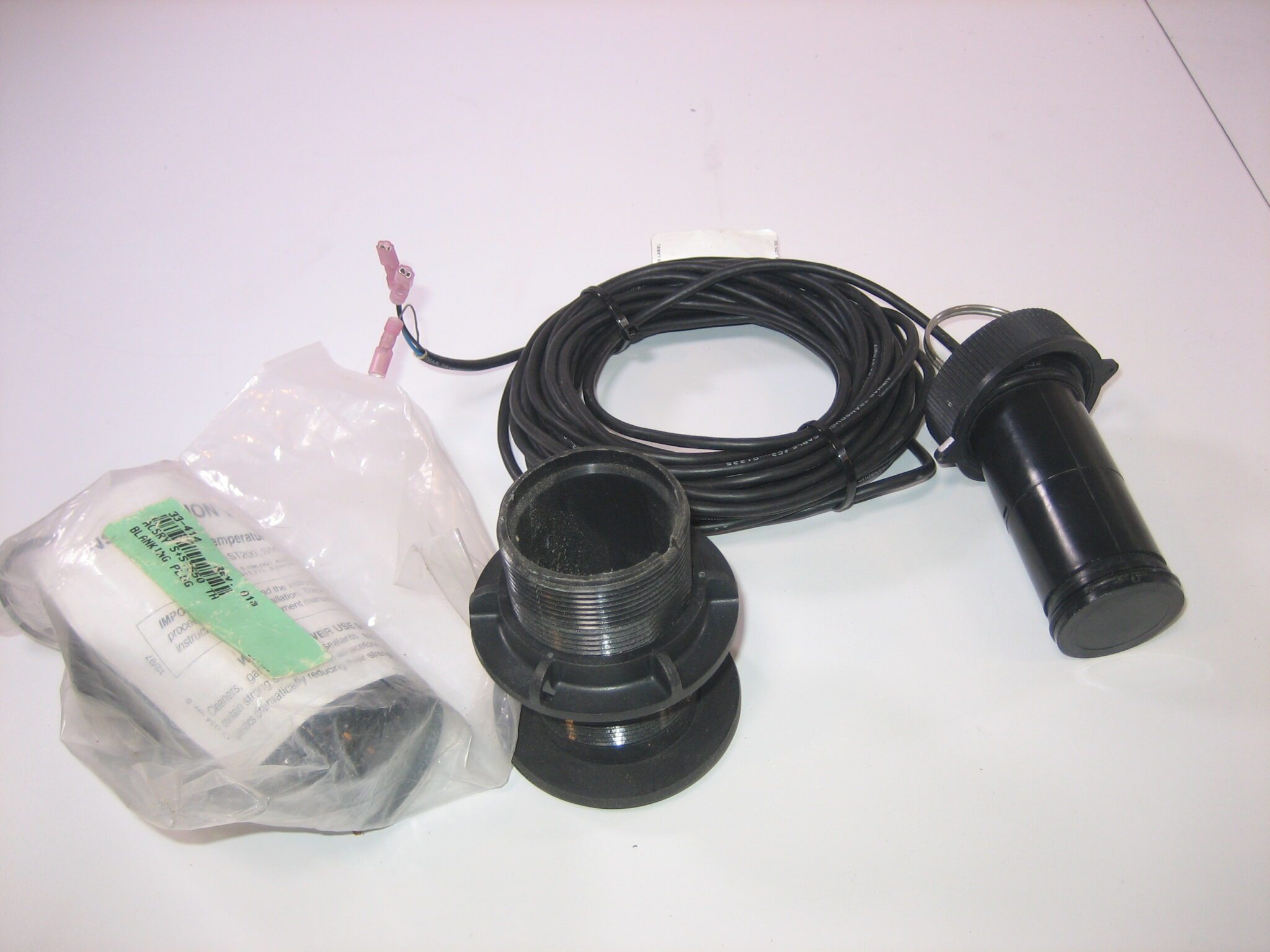 Airmar P17 = Raymarine M78718 NEW Plastic Depth Transducer ST40 ST60 ...