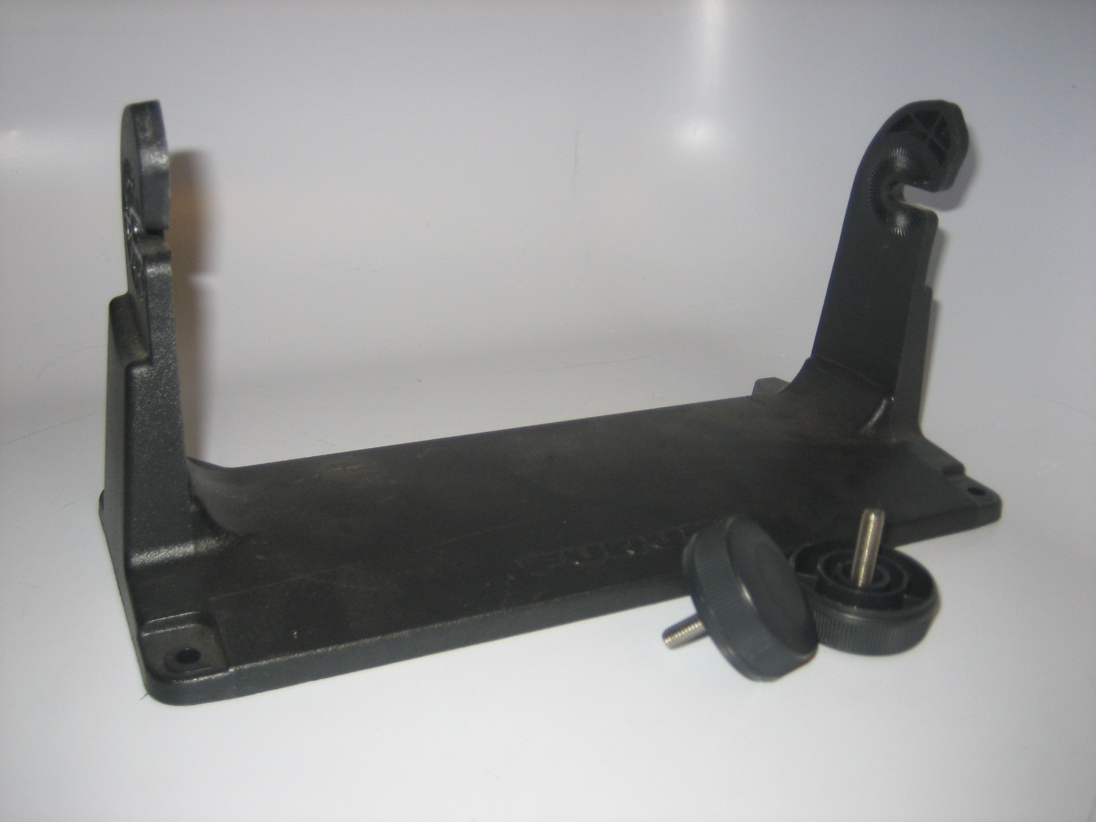 Furuno GP-1870F GPS Fishfinder Mounting Bracket &Knobs *NEW* 001-204 ...