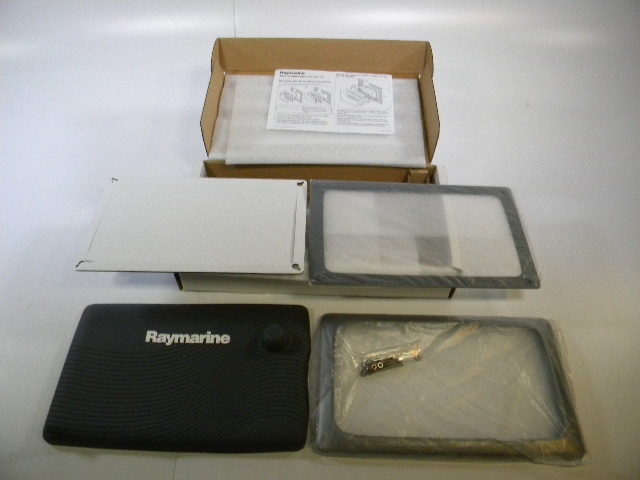Raymarine R70008 Mounting Adapter Kit - C90W/E90W New in Box - Max ...
