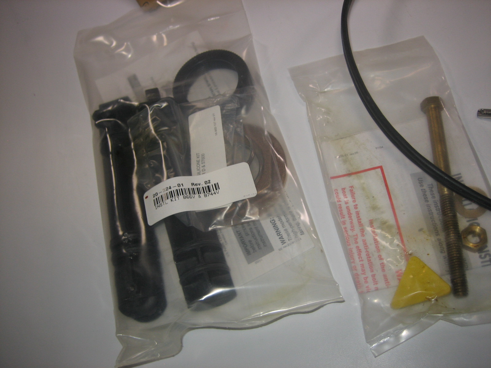 Standard Horizon *NEW* DST526 / B744V Transducer 50/200khz for FF520 ...