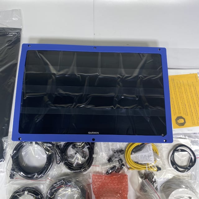 Garmin GPSmap 8622 22" Touchscreen MFD - GPS24xd Suncover COMPLETE ...