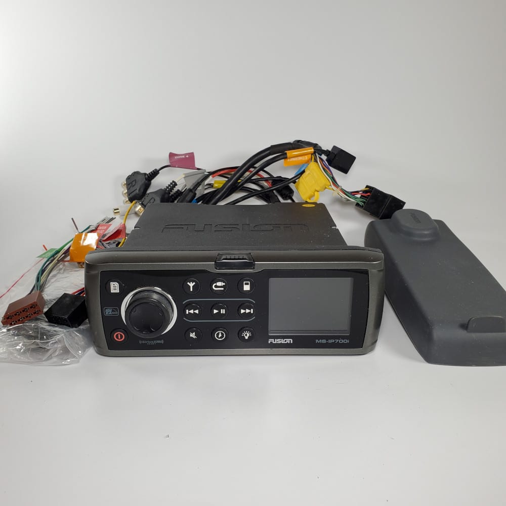 Fusion MS-IP700i - True-Marine Entertainment System AM/FM Sirius XM ...