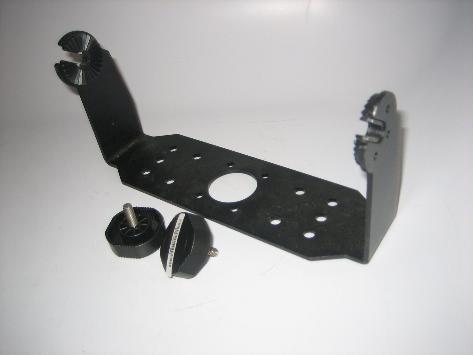 Simrad NSS7 Evo2/Mercury Vesselview 702 Bail Mounting Bracket