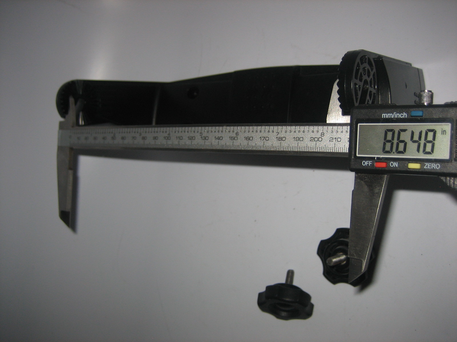 Simrad GO9 XSE / Vulcan 9 Black Mounting Gimbal Bracket with Knobs ...