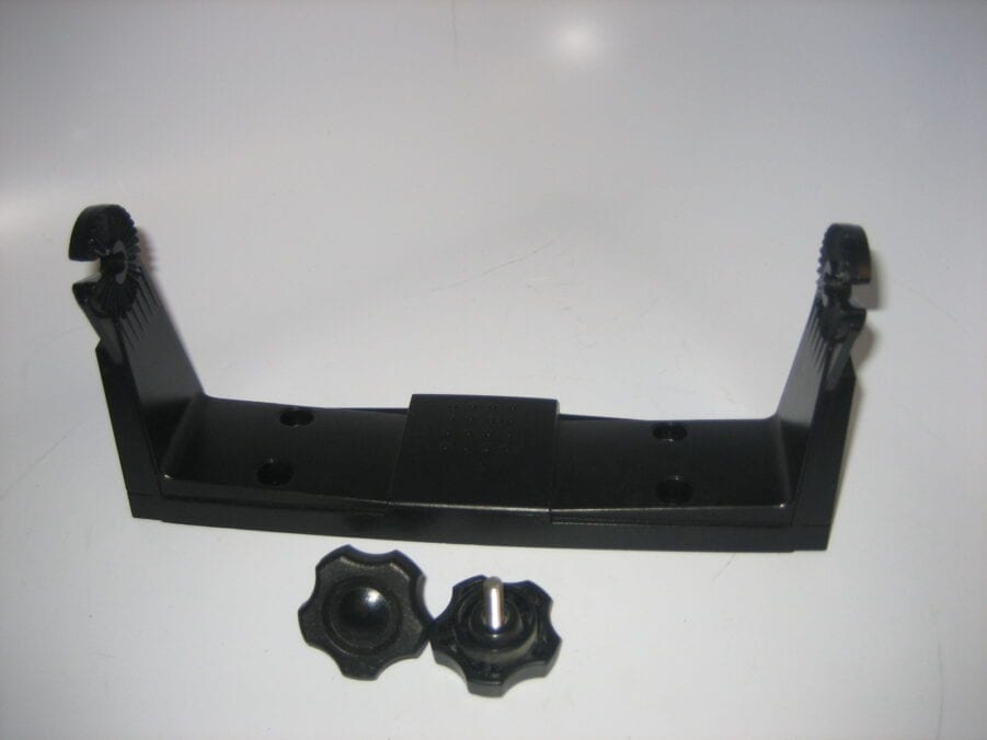 Simrad GO9 XSE / Vulcan 9 Black Mounting Gimbal Bracket with Knobs ...