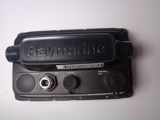 Raymarine e7 Touchscreen Chartplotter MFD 7" Display E62354 - Max ...