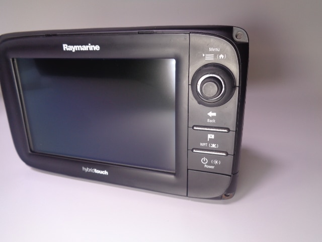 Raymarine e7 Touchscreen Chartplotter MFD 7" Display E62354 - Max ...