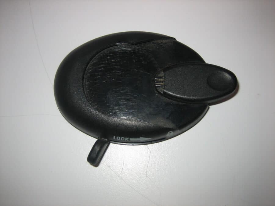 Garmin Locking Dash Mount for GPSmap Nuvi Etc with New Adhesive Pad ...