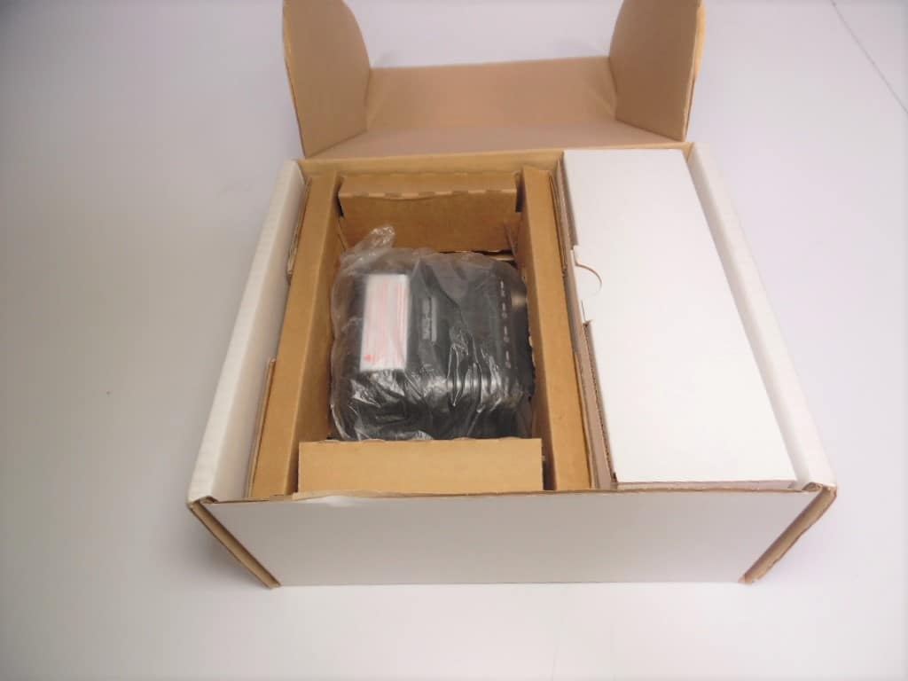 Simrad NAIS 400 Black Box Class B AIS Transceiver w/ Accessories ...