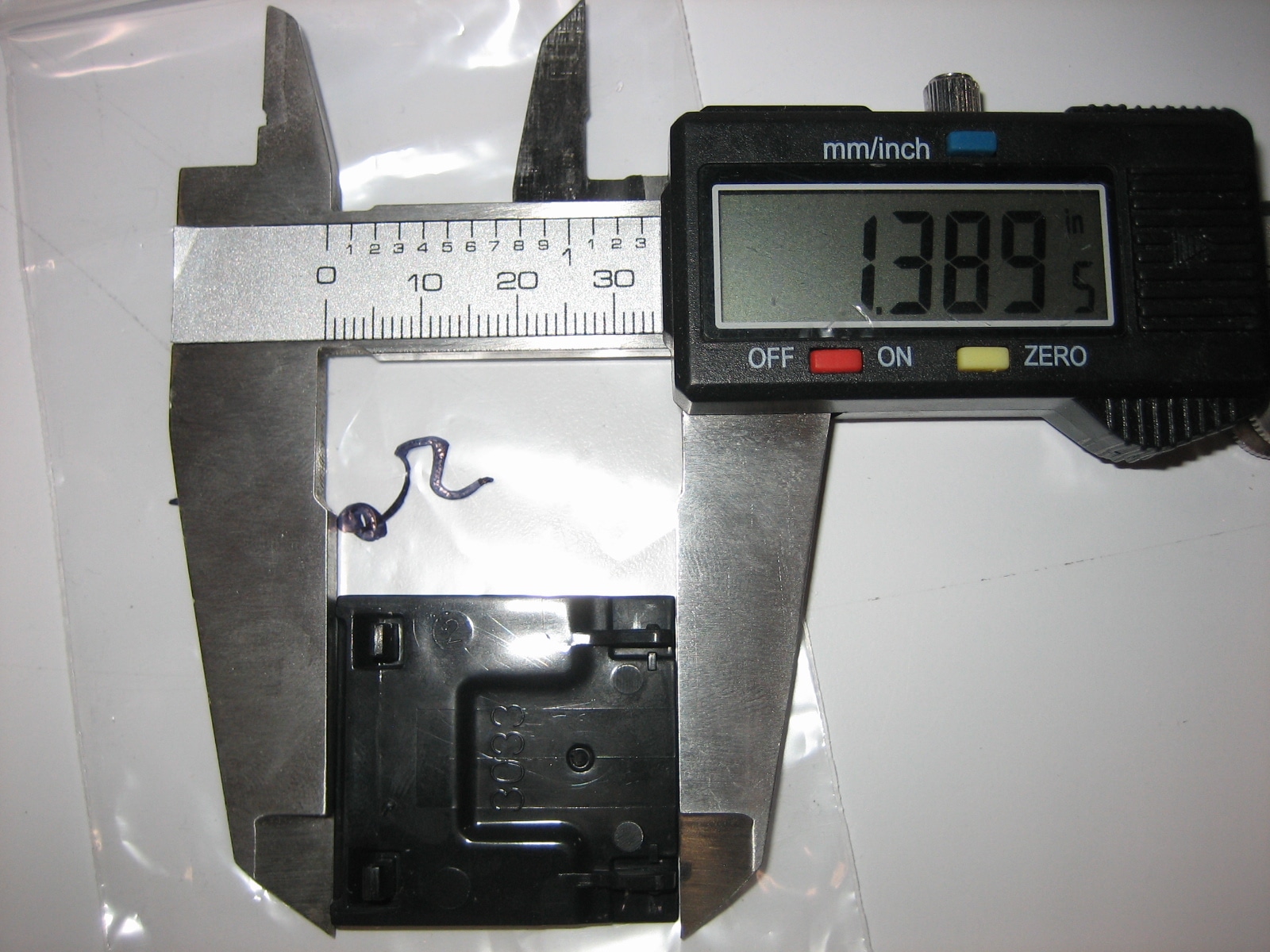 Simrad NSS EVO2 *CARD CHART READER DOOR* - Max Marine Electronics