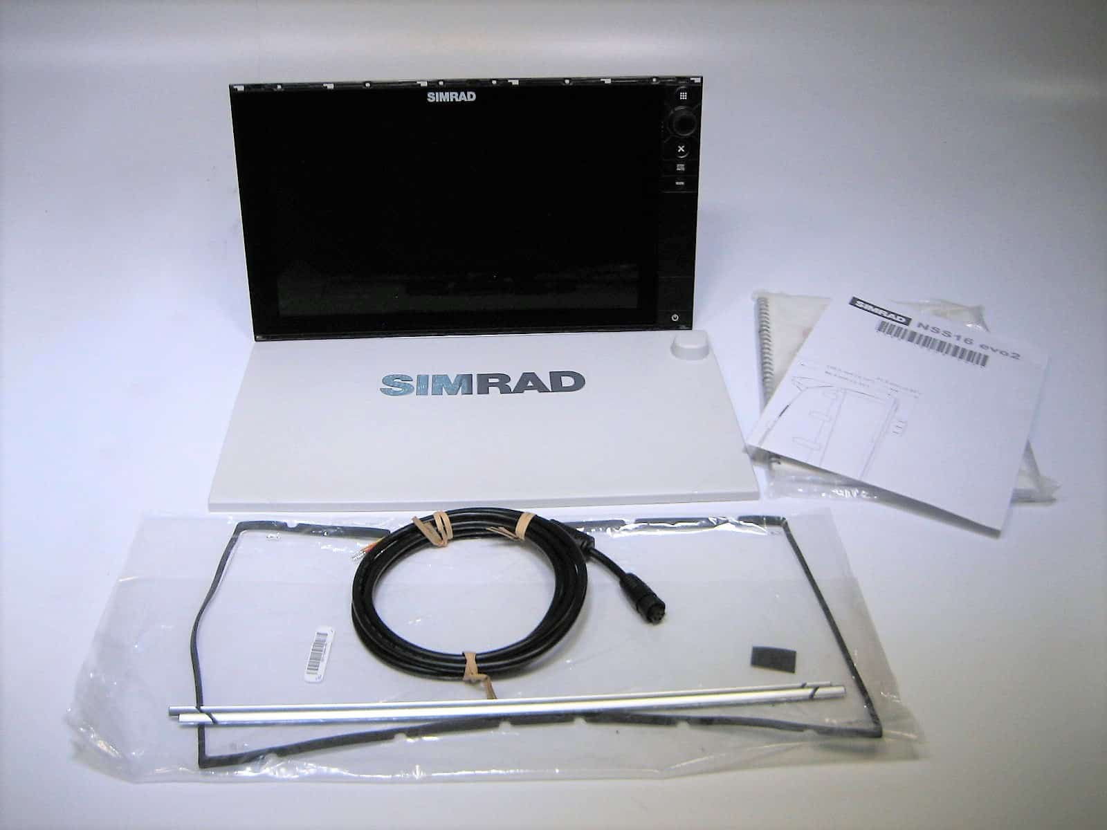 Simrad NSS16 Evo2 16" Touchscreen MFD Chartplotter - Max Marine Electronics