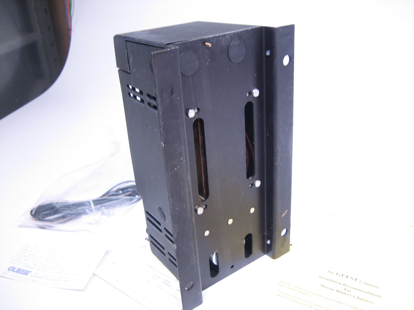 Guest 2520C-B Ferroresonant Marine Battery Charger 12-Volt 20-Amps ...