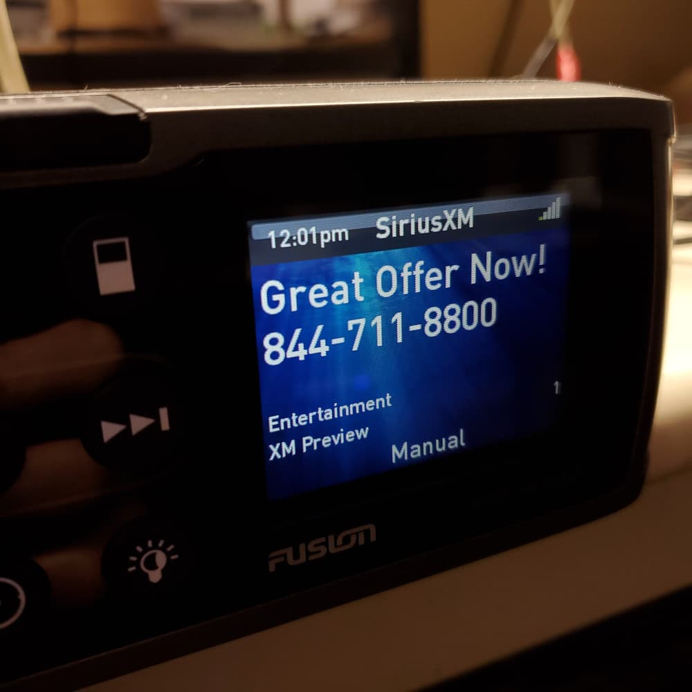 Fusion MS-IP700i - True Marine Entertainment System AM/FM Sirius Boat ...