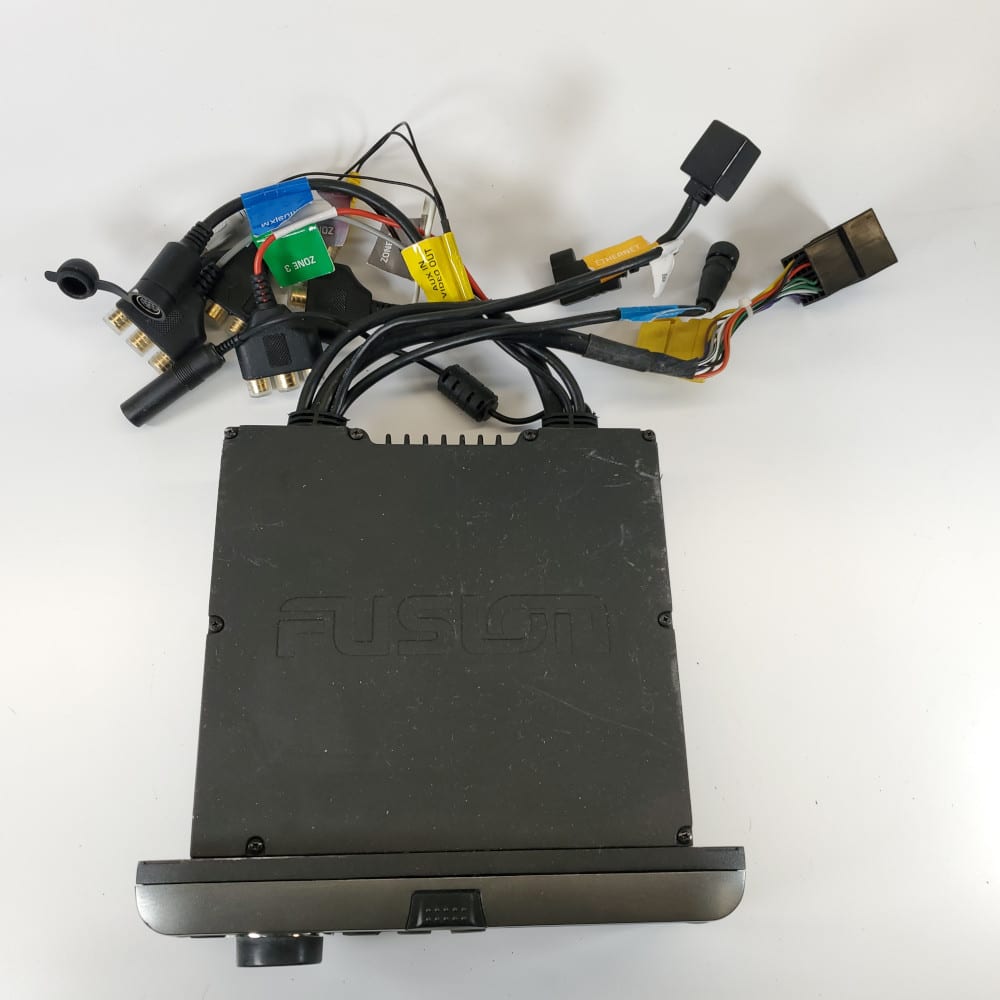 Fusion MS-IP700i - True Marine Entertainment System AM/FM Sirius Boat ...