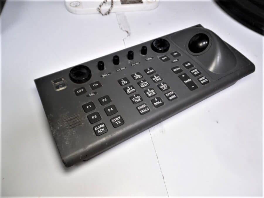 Furuno - FAR-2127BB - AC - IMO Black Box Commercial 25KW Radar System ...