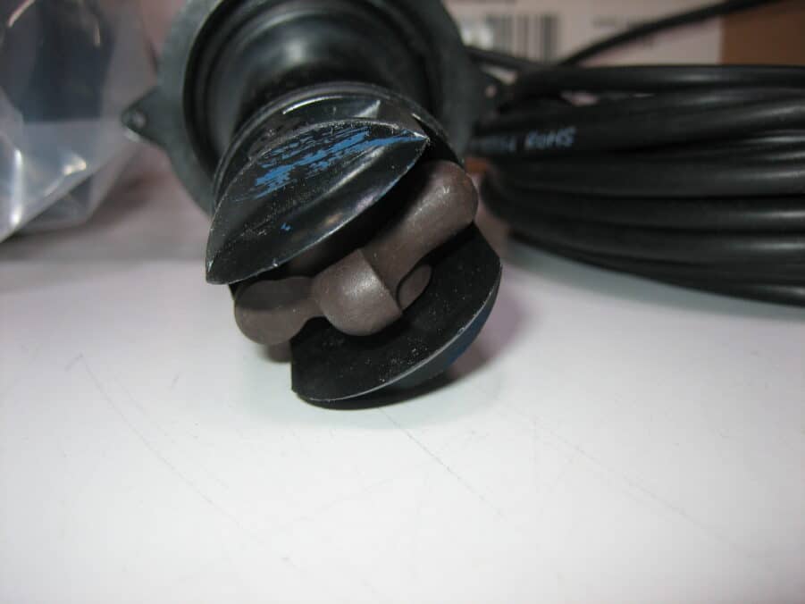 Airmar Raymarine NEW E26031 ST800 Plastic Speed Temp Transducer ST60 ...