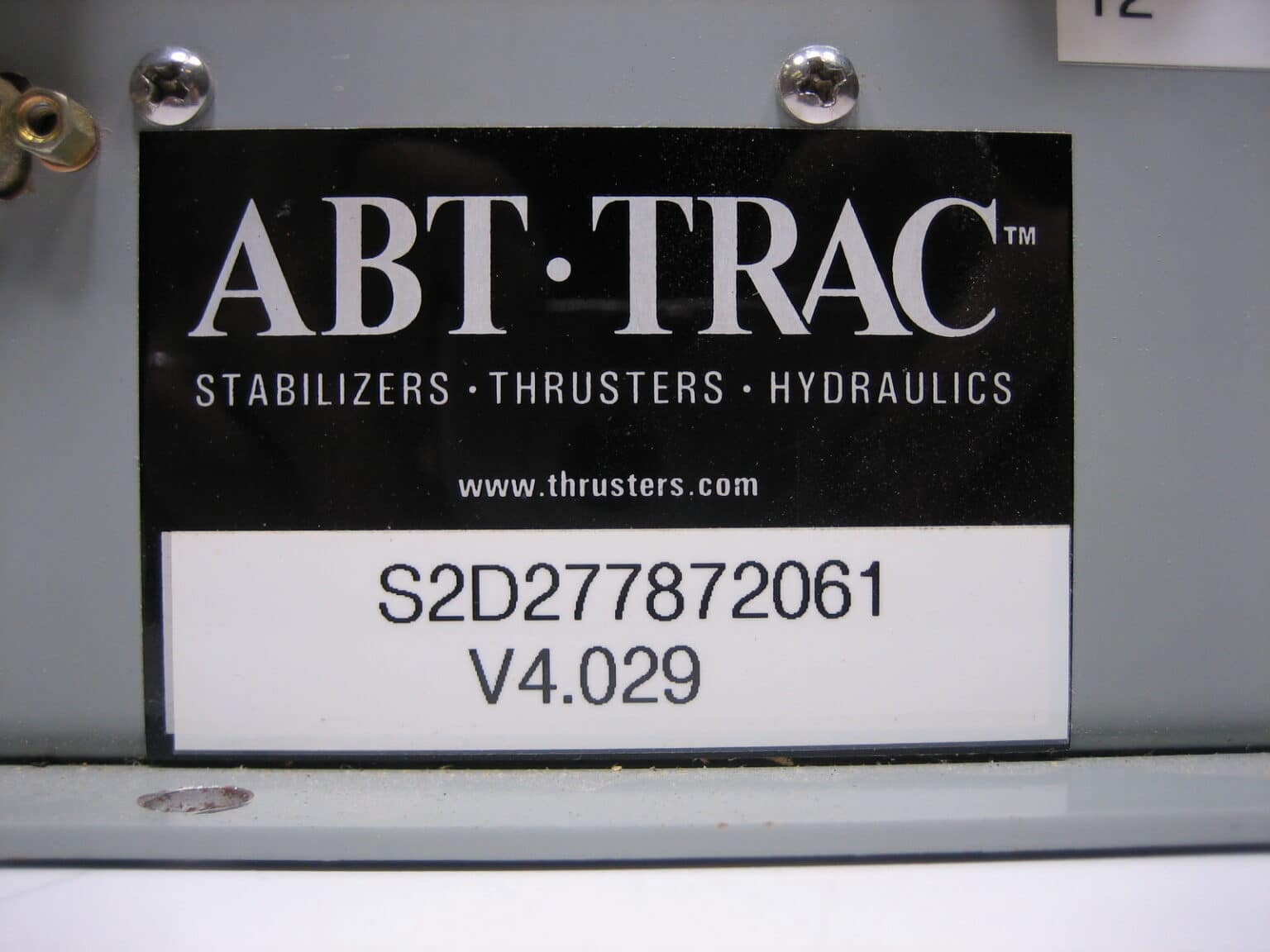 ABT Trac 24VDC 2-Fin Stabilizer Servo Control Box 28111 - FOR PARTS ...