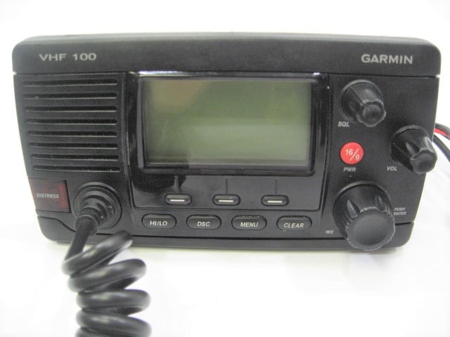 Garmin VHF 100 Marine Radio Transceiver - TESTED - Good working ...