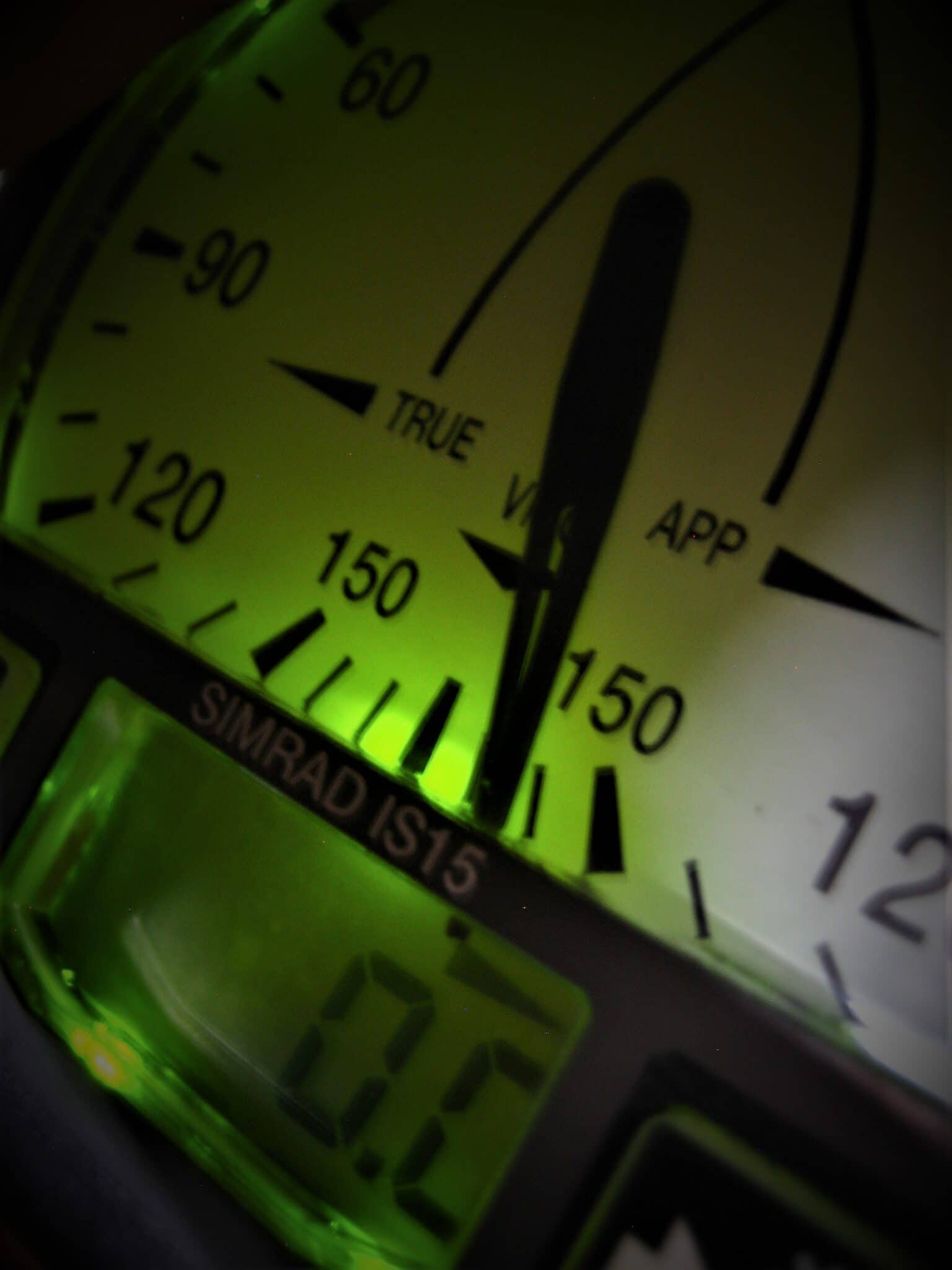 Simrad IS15 Wind Display/22094676 ~ 90 DAY WARR // Free Shipping - Max ...