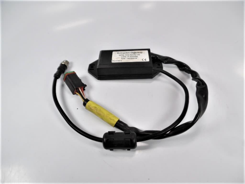 Garmin - Yamaha - Yamaha Helm Master - INTERFACE GATEWAY UNIT - 013 ...