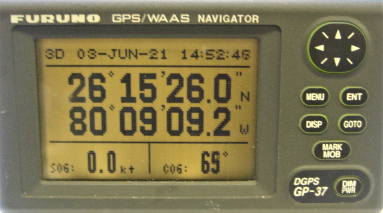 Furuno GP-37 DGPS GPS WAAS 3.5" LCD Navigator Display + Sun Cover ...