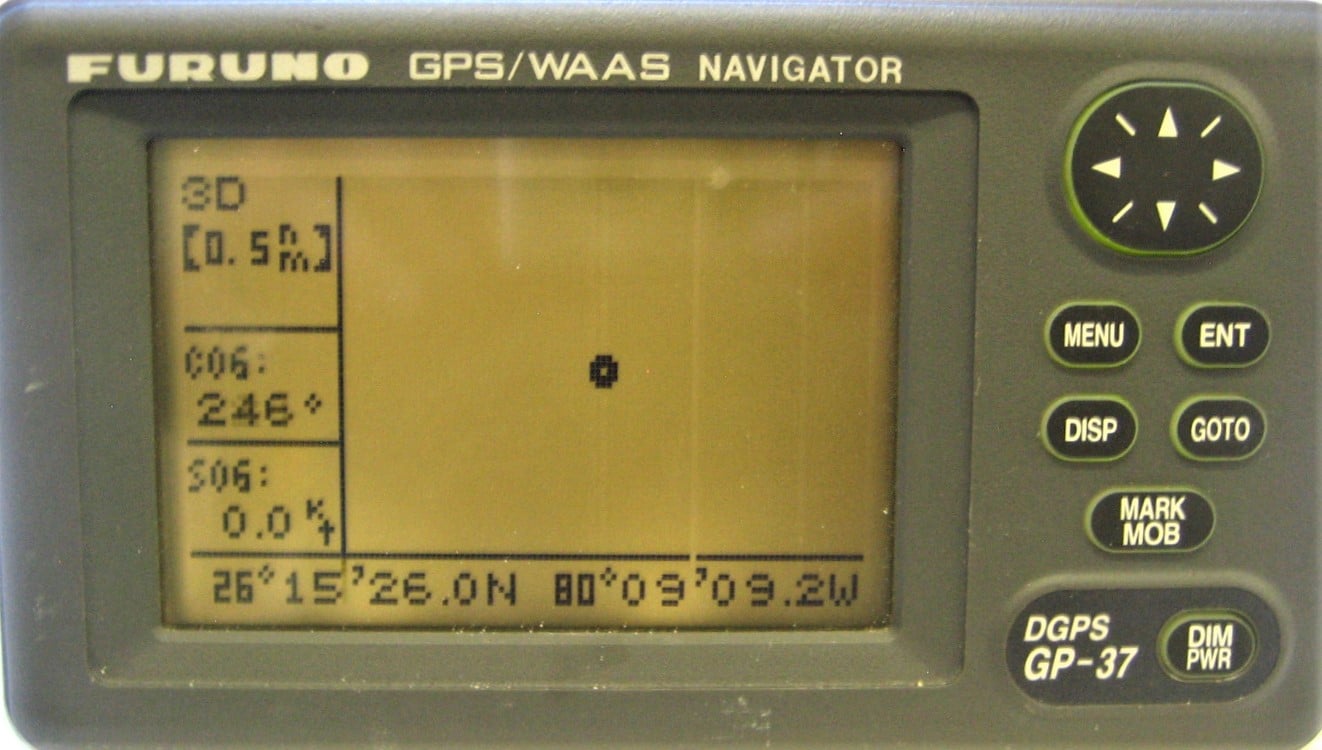 Furuno GP-37 DGPS GPS WAAS 3.5" LCD Navigator Display + Sun Cover ...