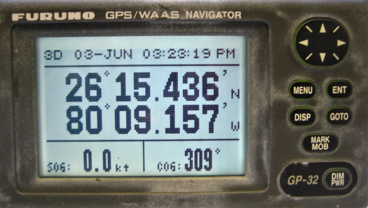 Furuno GP-32 GPS WAAS Navigator 3.5" Monochrome LCD Display Repeater ...