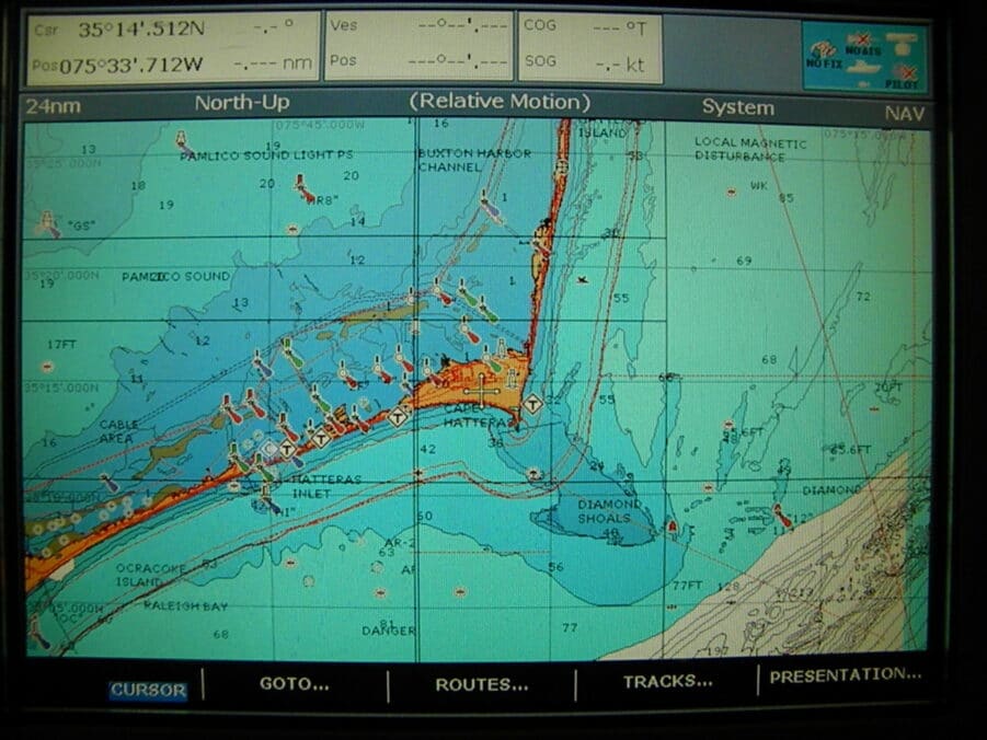 Navionics Plus CF Chart Card "Navionics+ East" CF/NAV+EA - 16GB - Max ...