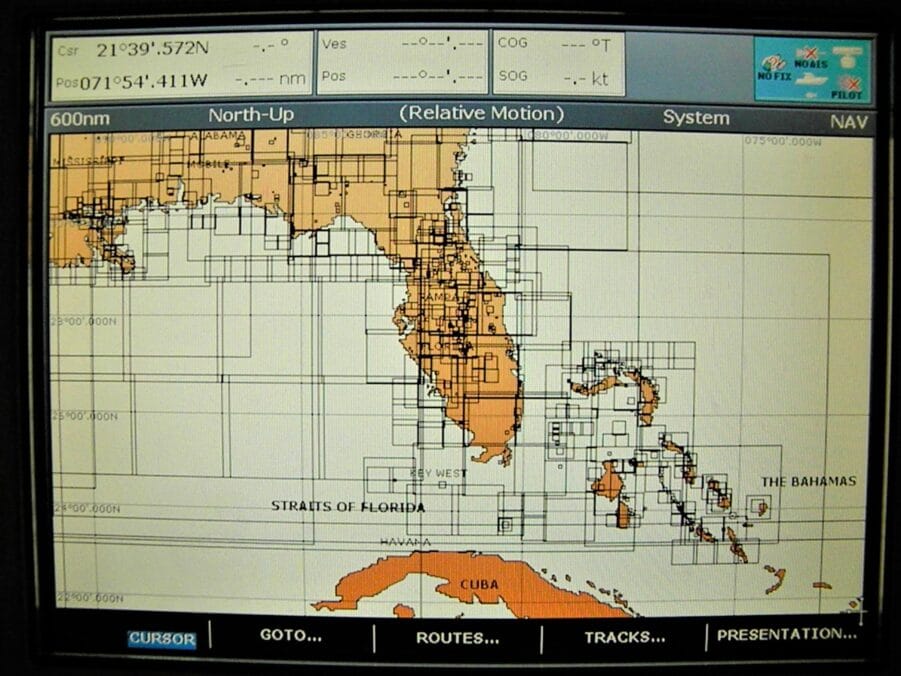 Navionics Plus CF Chart Card "Navionics+ US & Canada" CF/NAV+NI - 16GB ...